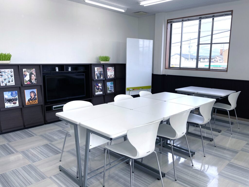 自学アシスト学び安【小・中学生対象】個別指導スタイルの学習塾＆自習室｜安城市桜井町